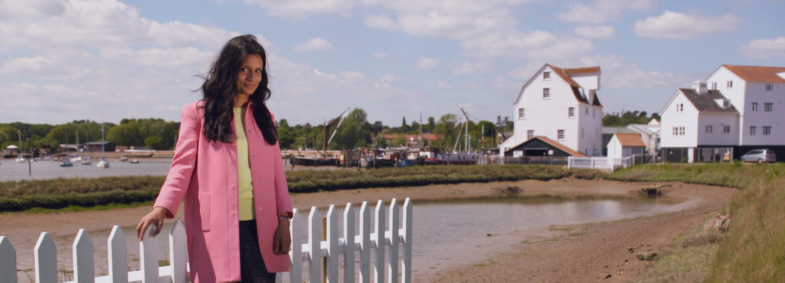 Escape to the Perfect Town - The Home Channel